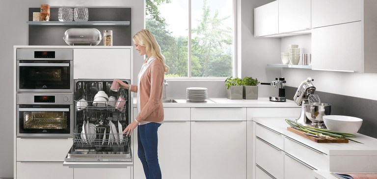Designing a Smart Kitchen using Zones – Interior Era